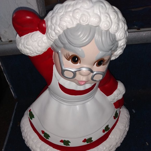 Handmade | Accents | Vintage Handmade And Painted Mrs Clause Brown Eyes ...
